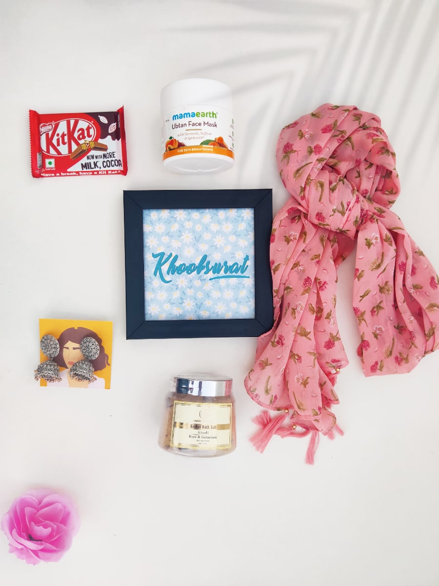 Gift Hampers Online | Customised Gift Hampers | HappyGifts