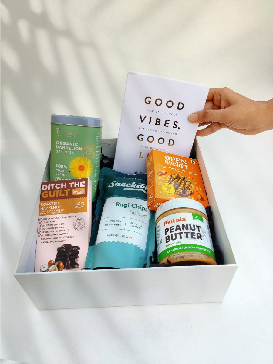 Gift Hampers Online | Customised Gift Hampers | HappyGifts