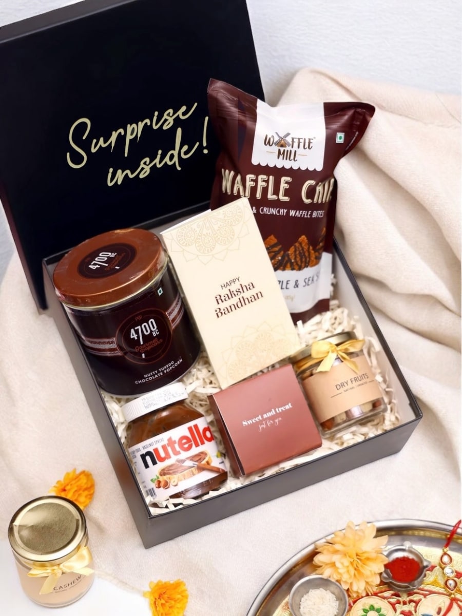 Gift Hampers Online | Customised Gift Hampers | HappyGifts